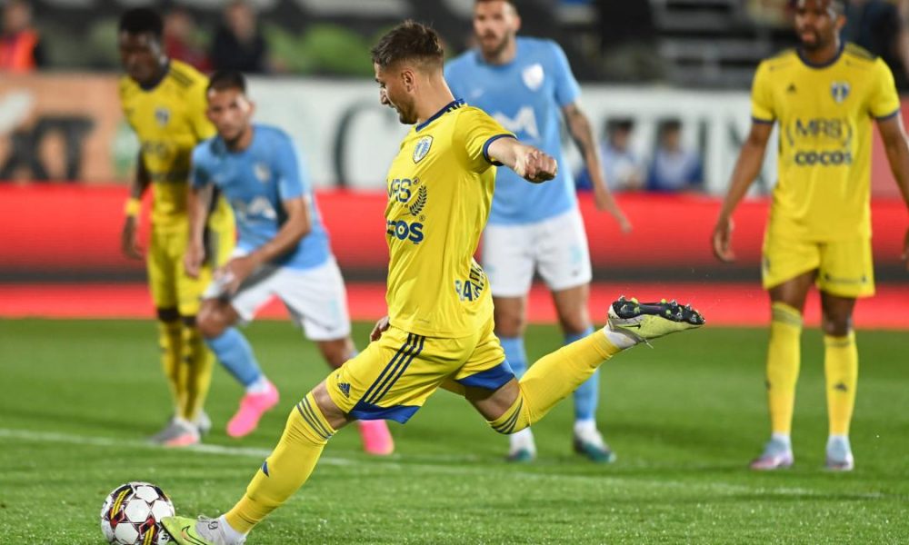 SuperLiga// Play-out – UTA vs FC Voluntari (17.30)/ Petrolul vs FC U ...
